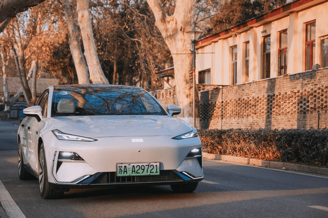 预售18.8万起，800v快充3.49s破百，吉利银河E8开卷_搜狐汽车_搜狐网