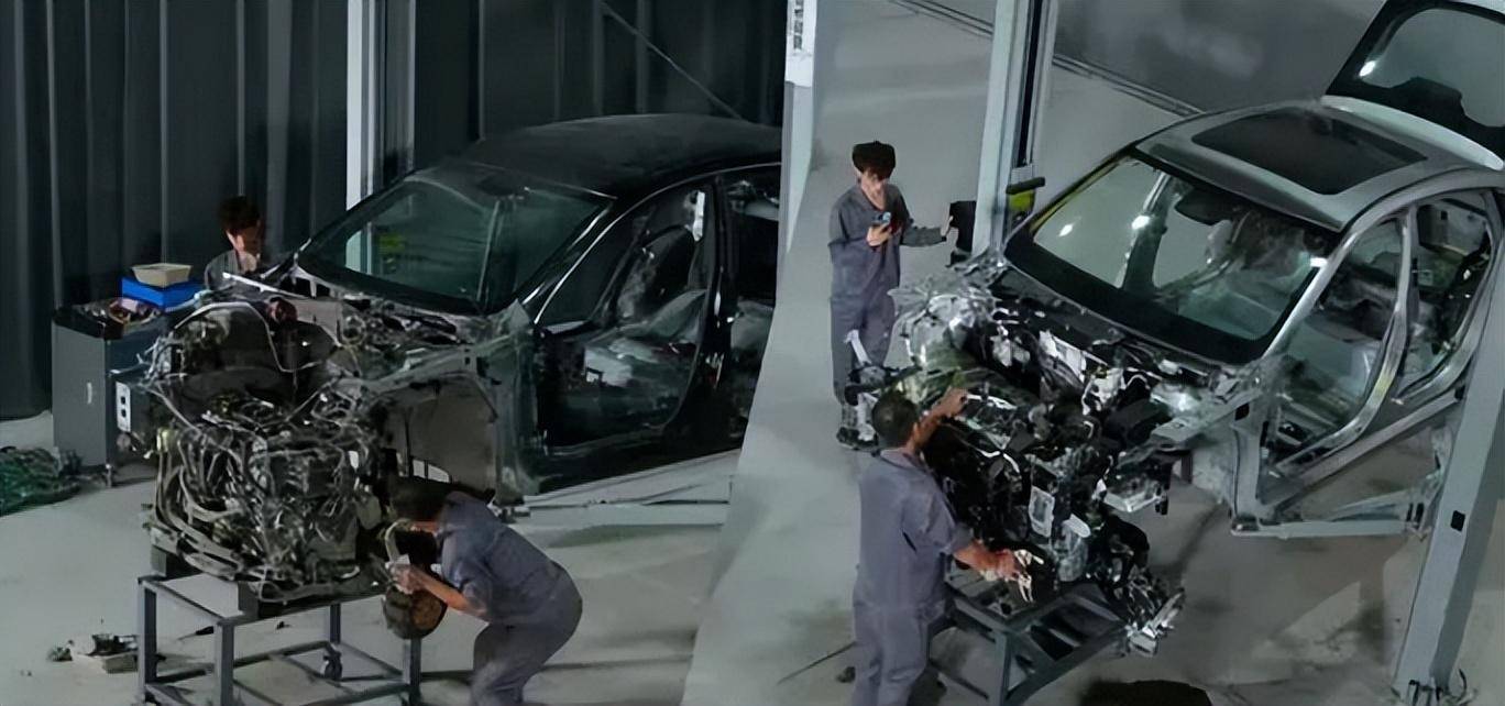 第一代VS第四代，看17年间奔腾B70的变与不变_搜狐汽车_搜狐网