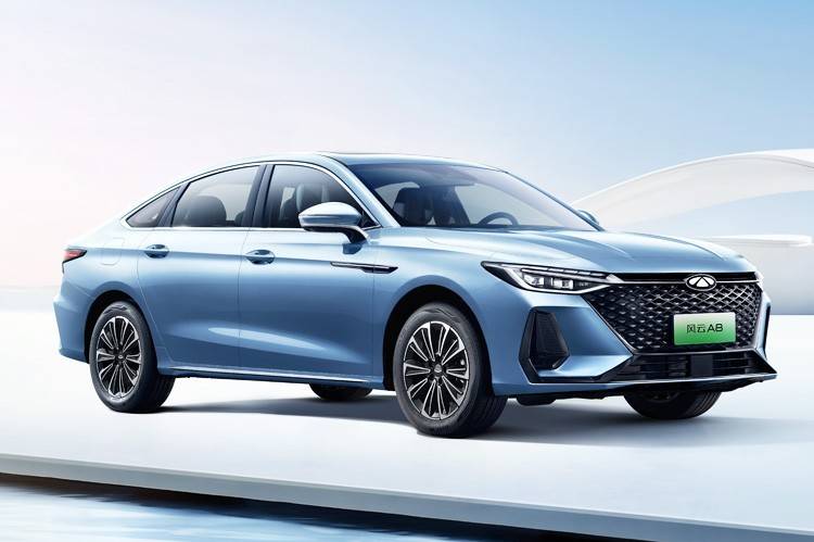 搭载1.5T插混/综合续航超1400km 奇瑞风云A8售11.99万元起_搜狐汽车_搜狐网