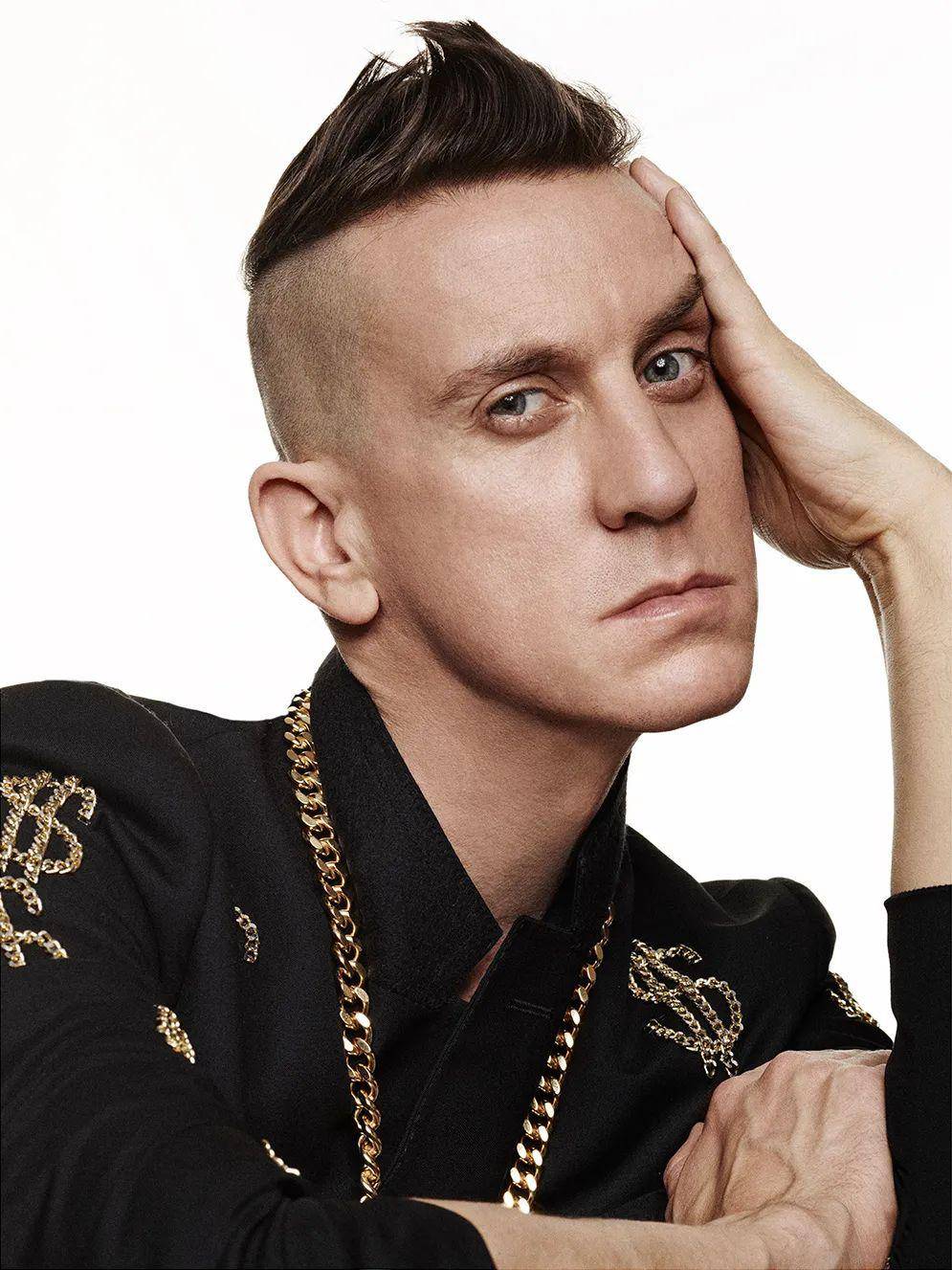 除了“翅膀鞋”，关于Jeremy Scott你还要知道些什么？_配件