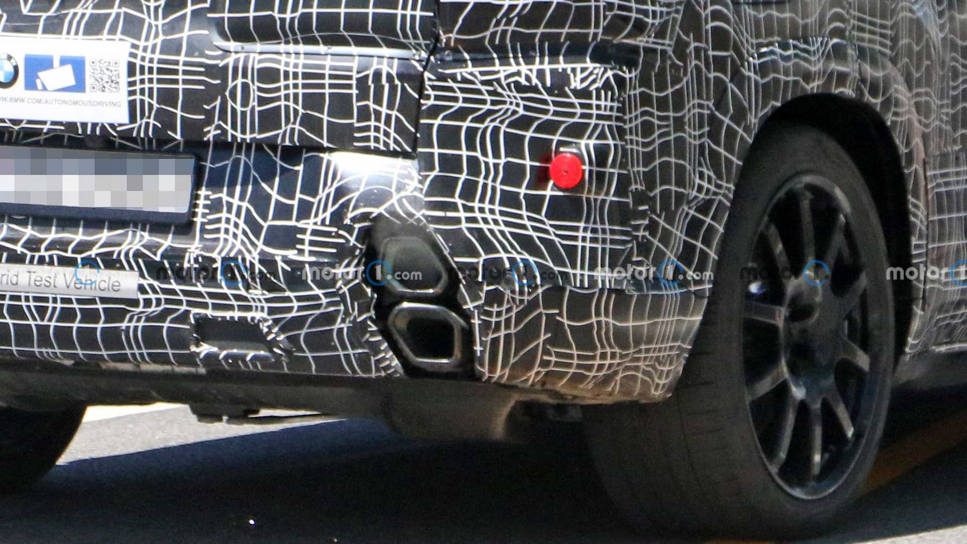 全新旗舰SUV宝马X8 M谍照曝光，排气造型很独特-搜狐大视野-搜狐新闻