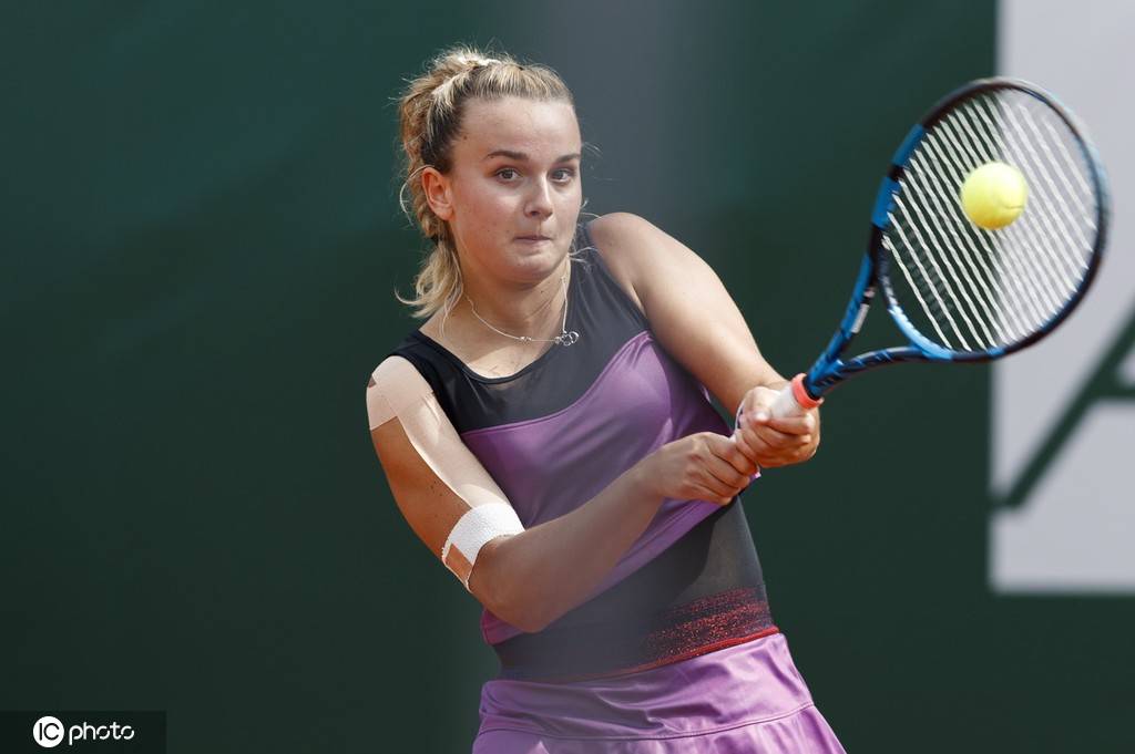 2021年WTA洛桑赛女单首轮：班代基0-2比雷尔-搜狐大视野-搜狐新闻