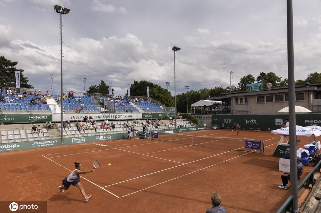 2021年WTA洛桑赛女单首轮：班代基0-2比雷尔-搜狐大视野-搜狐新闻