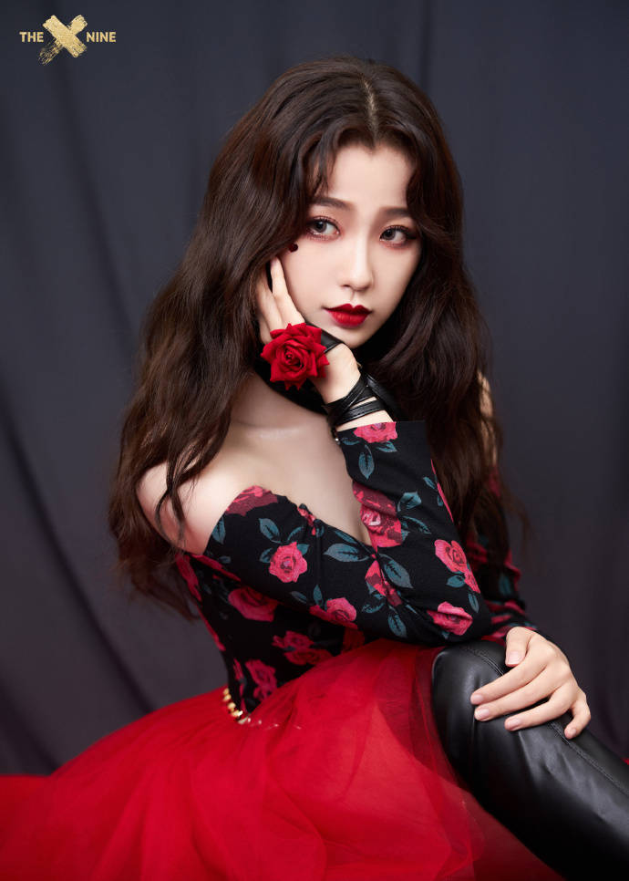 THE9“818晚会”造型曝光 手捧玫瑰又甜又酷-搜狐大视野-搜狐新闻