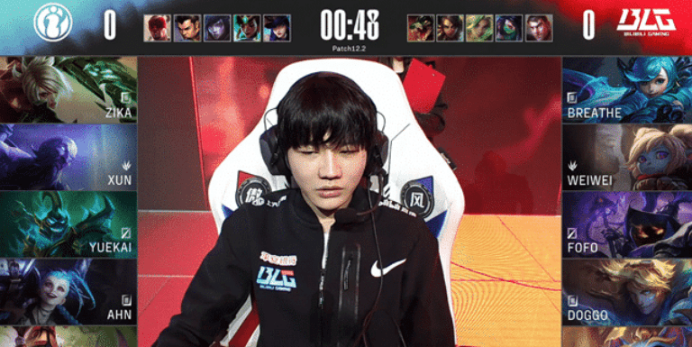 Uzi时隔895回归 BLG鏖战三场不敌IG_金克丝_团战_双方