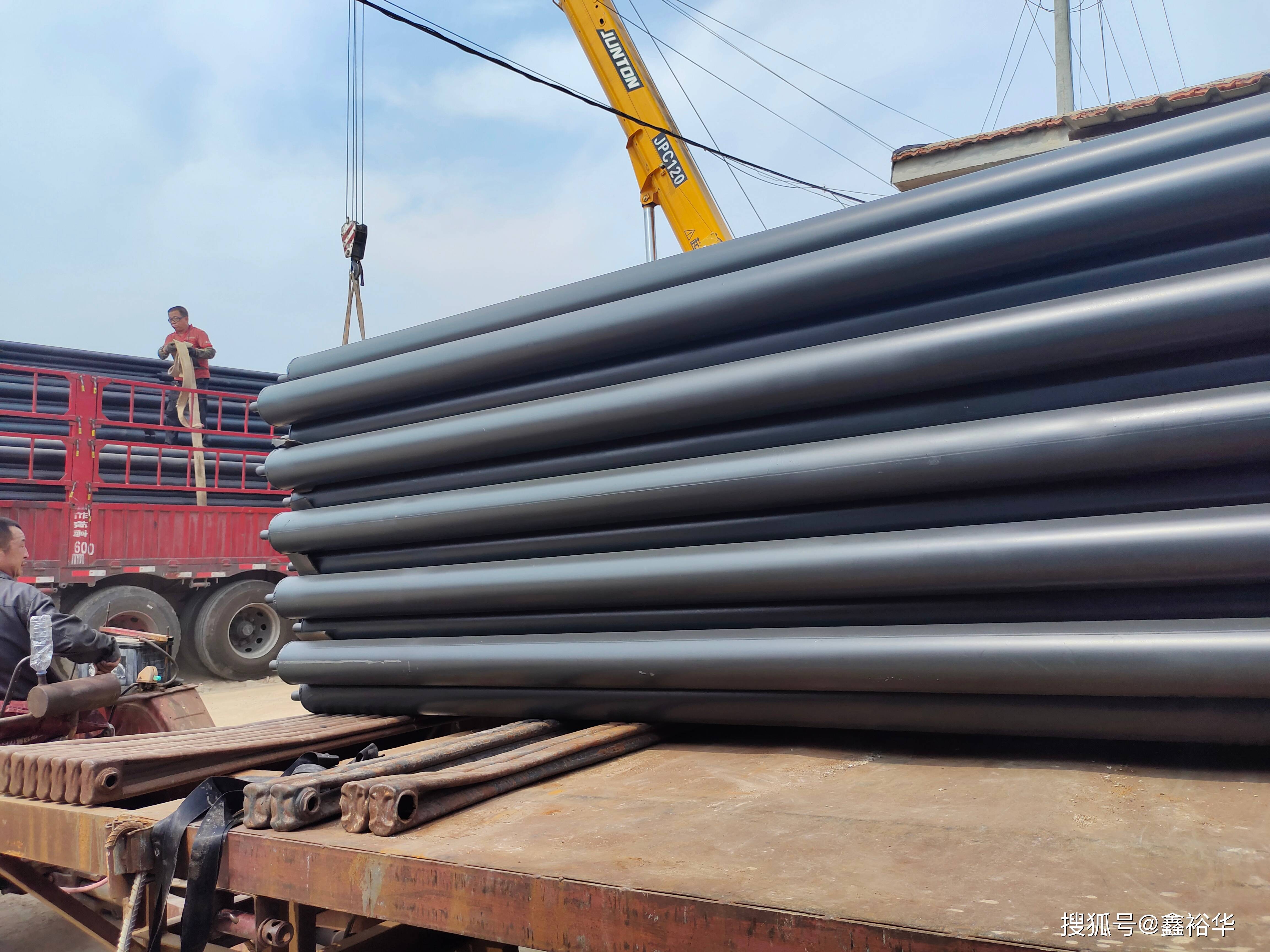 落地式钢制光面管排管-搜狐大视野-搜狐新闻