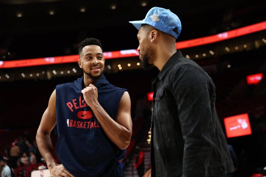 组图:再聚首!CJ首次重返波特兰 与利拉德紧紧相拥-搜狐大视野-搜狐新闻