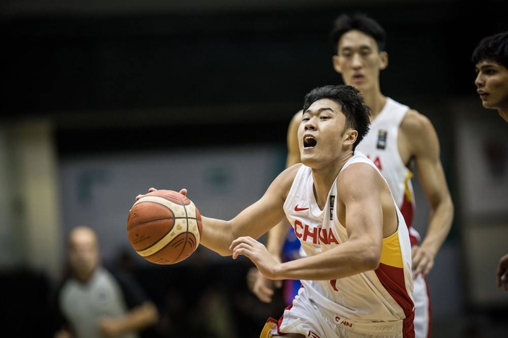 组图：中国U18男篮40分狂胜印度 刘礼嘉双手暴扣-搜狐大视野-搜狐新闻