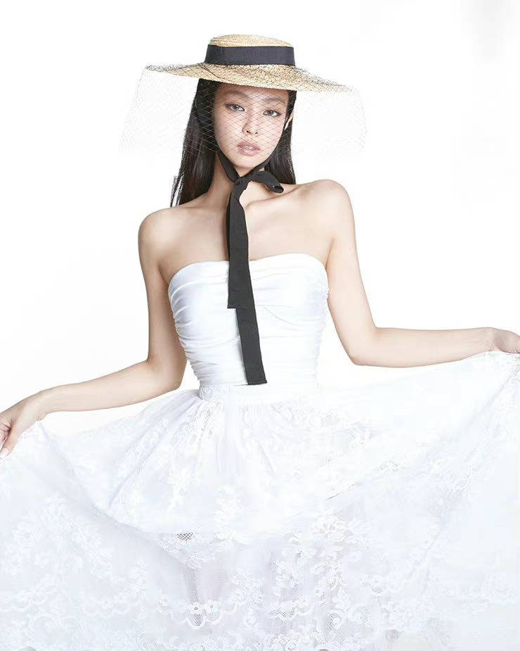 Jennie画报花絮性感撩人 锁骨吸睛气质优越 搜狐大视野 搜狐新闻