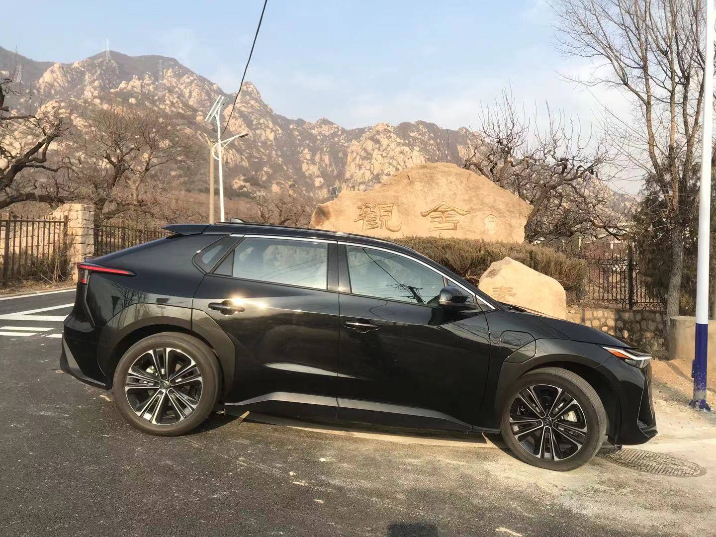 试驾广汽丰田bZ4x，一款让人心动的智电杰作_搜狐汽车_搜狐网