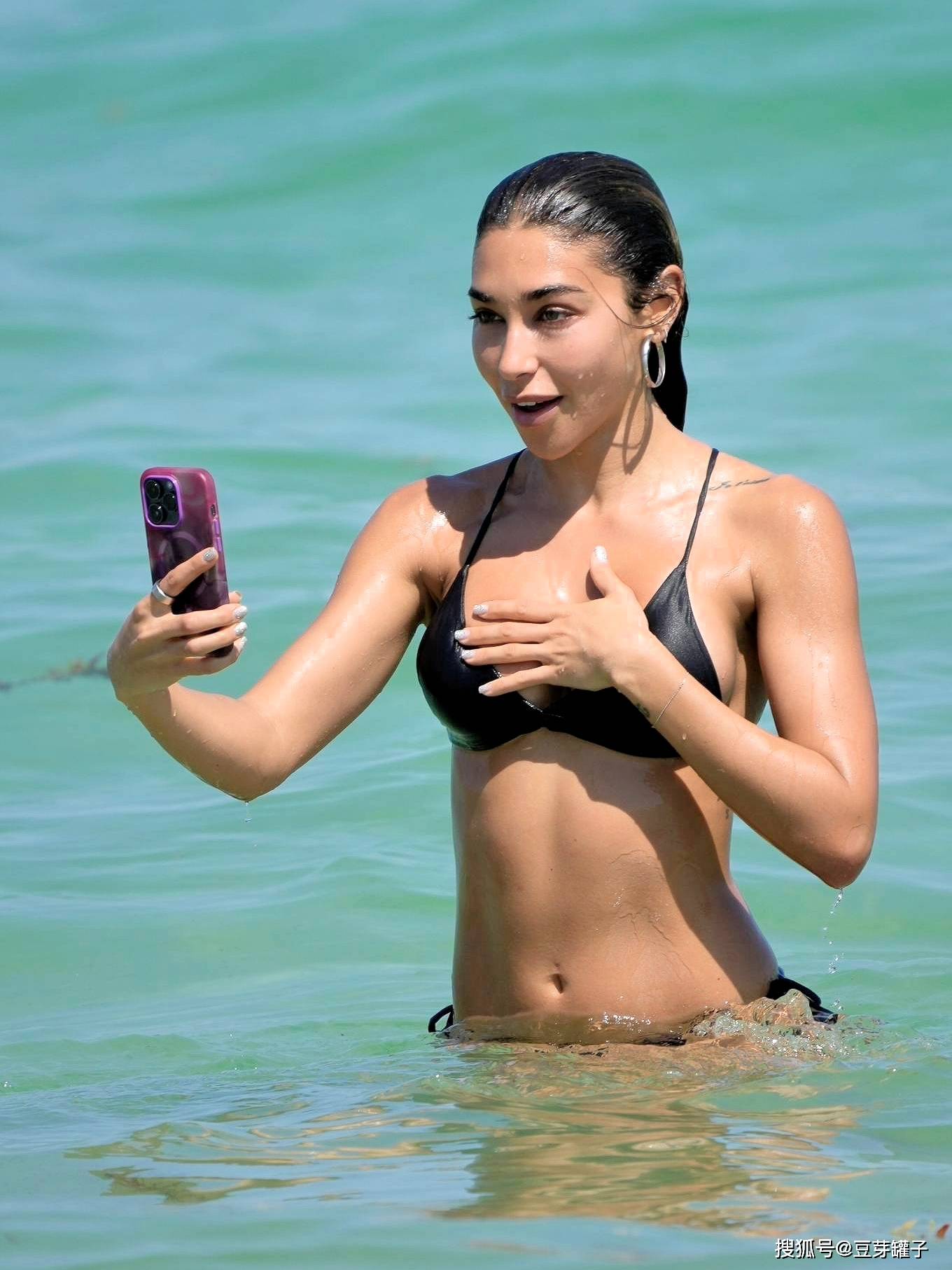 女星Chantel Jeffries比基尼，曲线凹凸，性感火辣-搜狐大视野-搜狐新闻