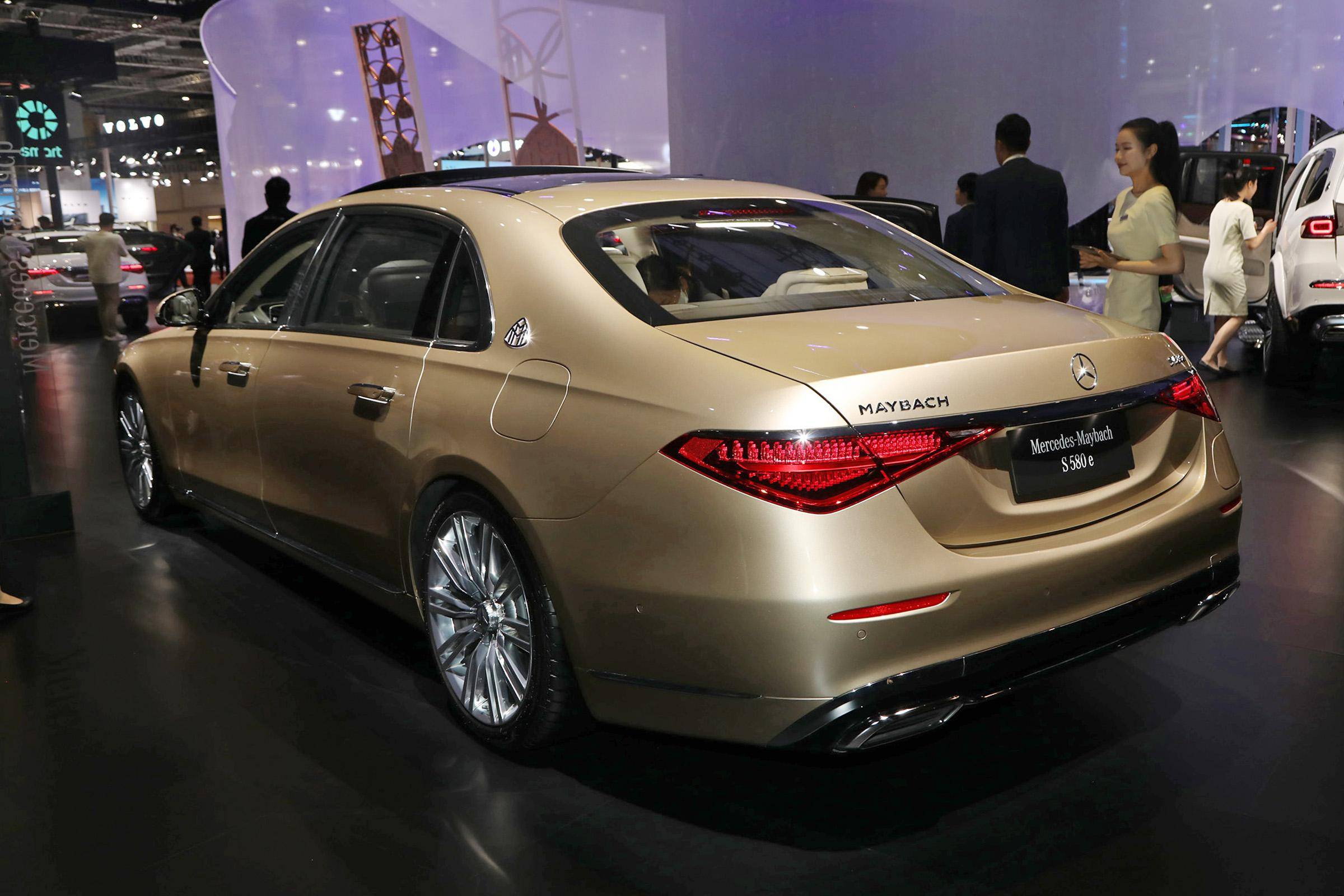 梅赛德斯-迈巴赫S 580 e正式上市！搭载3.0T插混，售价201.6万元_搜狐汽车_搜狐网