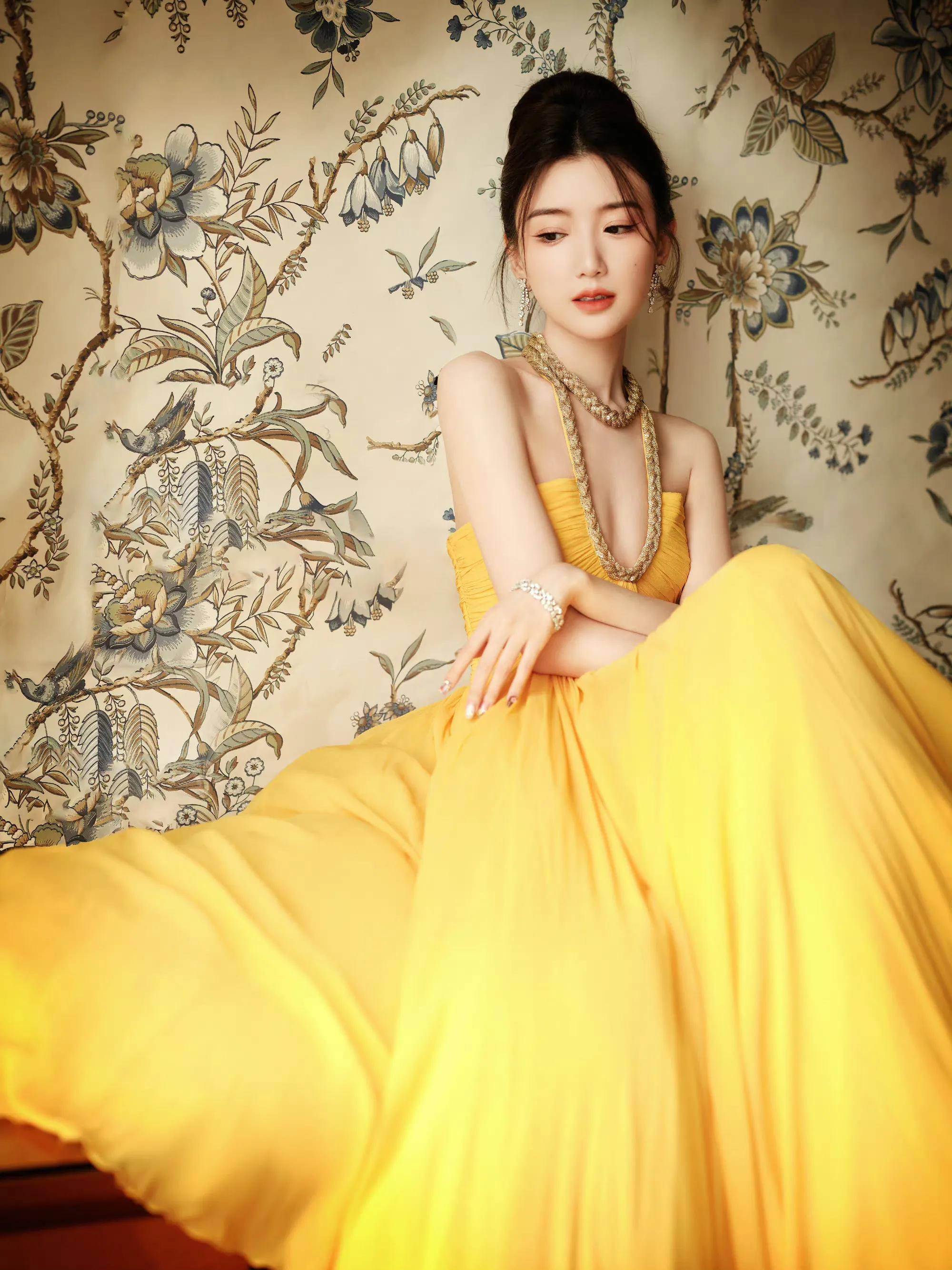 女星毛晓彤写真集：曼妙身姿、姣美容颜 搜狐大视野 搜狐新闻