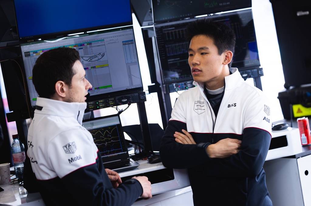 22/23 ABB世界电动方程式锦标赛官方新秀测试-搜狐大视野-搜狐新闻