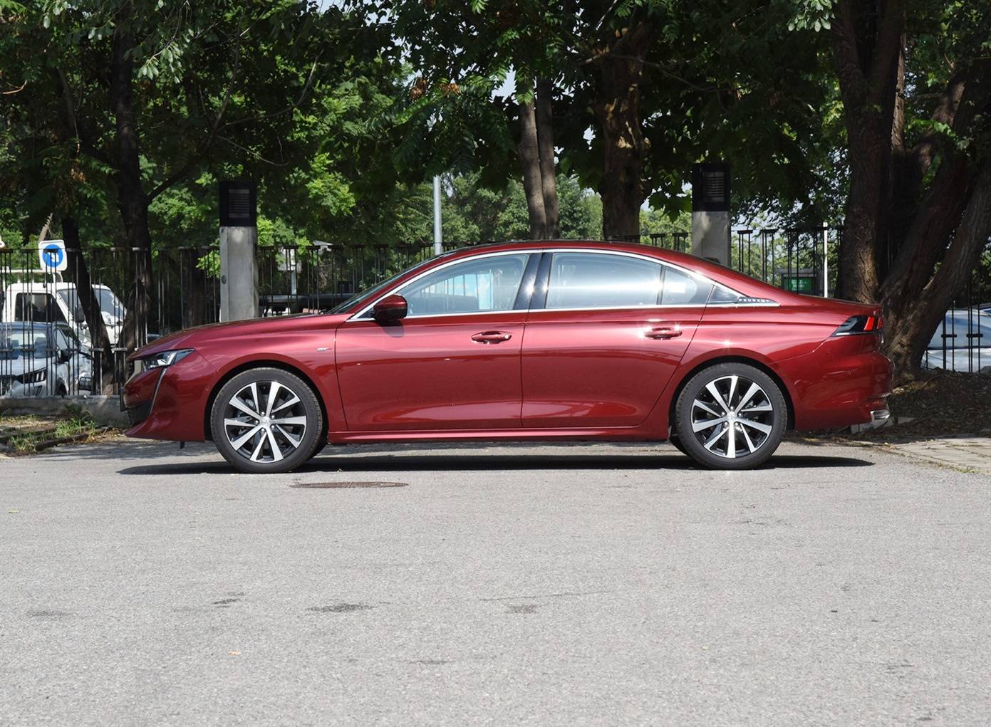 标致508L这车性价比如何？22万买它是不是傻？看完你就懂了_搜狐汽车_搜狐网