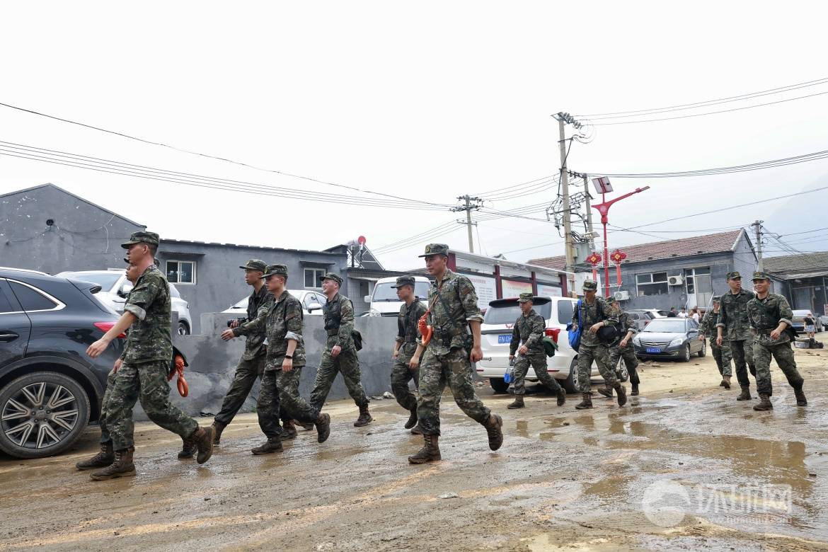 K396次列车第二批400多名乘客脱困-搜狐大视野-搜狐新闻