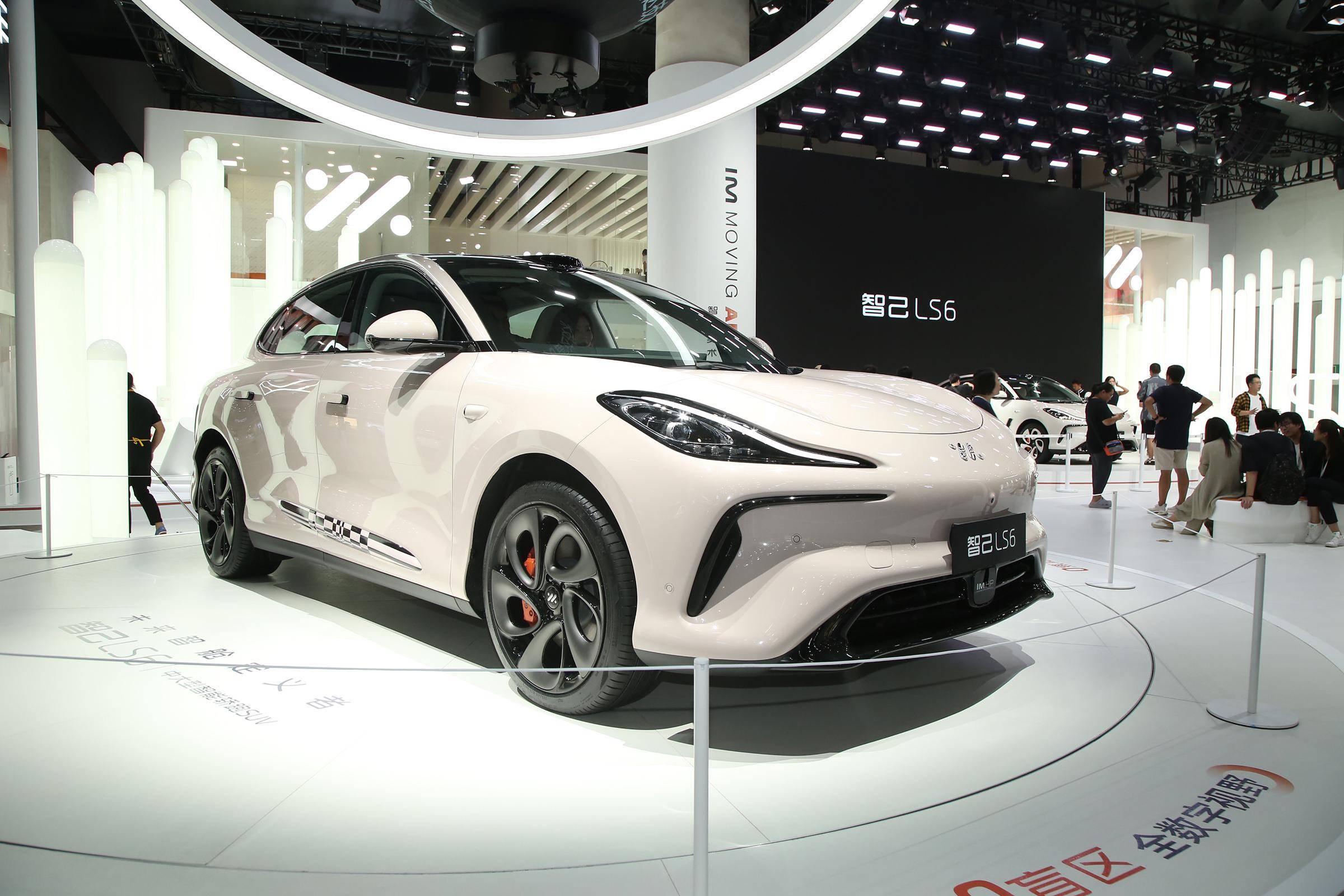 挑战小鹏G6有戏？智己LS6订单突破1.3万台，将于10月中旬上市_搜狐汽车_搜狐网