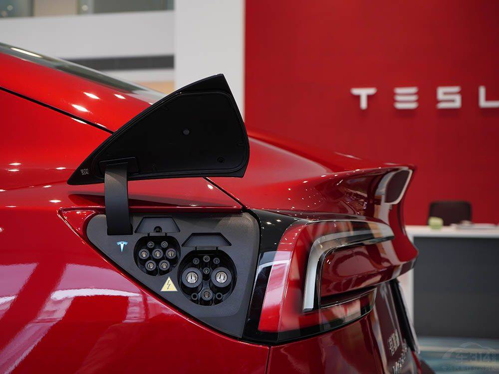 全面对比特斯拉Model 3、比亚迪汉EV、极氪007、智界S7，谁更强？_搜狐汽车_搜狐网