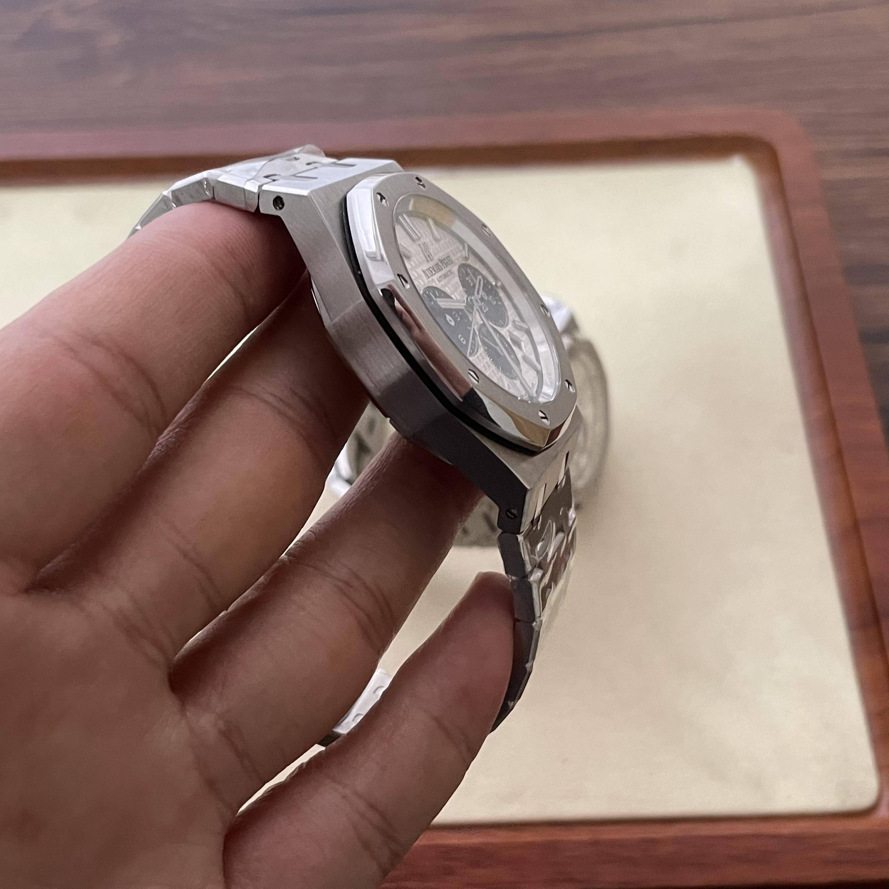 爱彼皇家橡树26331，经典黑白配色熊猫盘-搜狐大视野-搜狐新闻