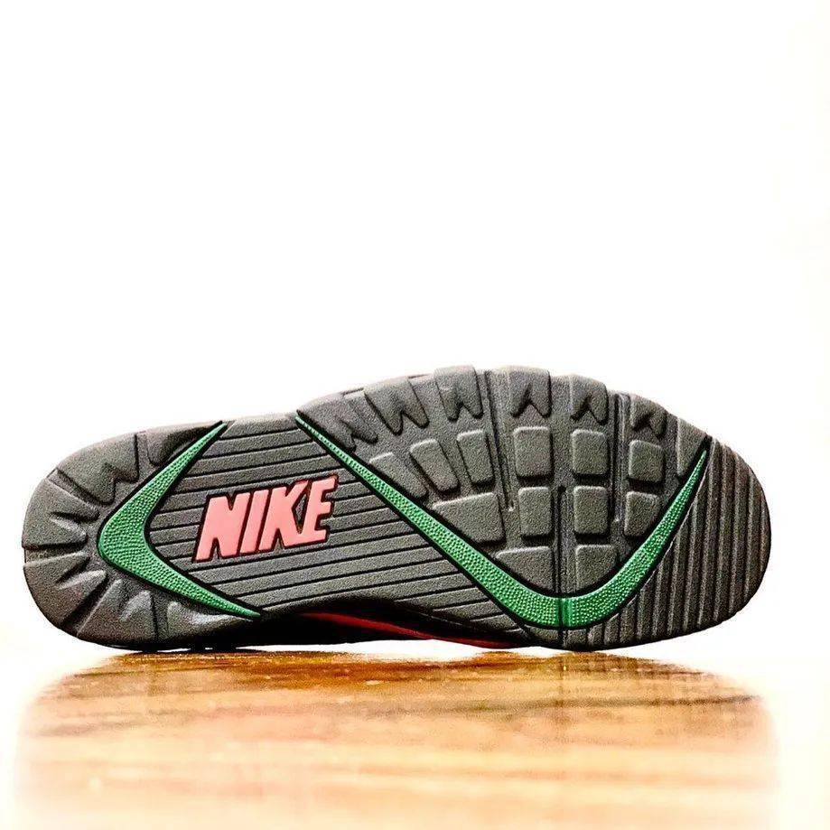 球鞋信息 | Yeezy 350 V2 “Abez”近赏；全新Supreme x Nike今年发售_搜狐汽车_搜狐网