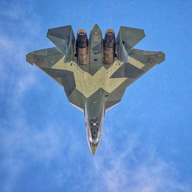苏-57百科全书之成功公式：苏-57=F22+F35_飞机