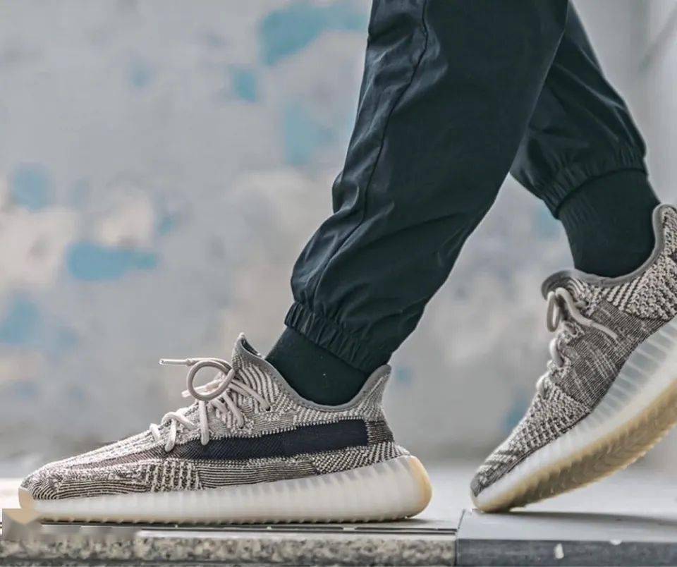 官网上架Yeezy 350新款"Zyon"本周限量发售，app随时预约？_adidas