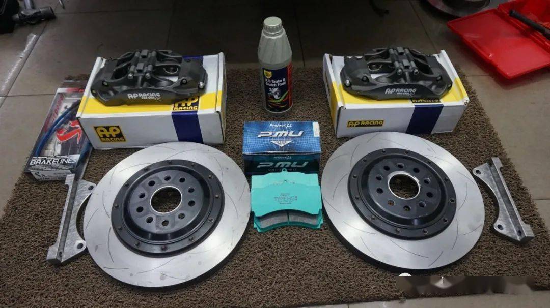 西雅特安装AP9660竞技版刹车套件作业_搜狐汽车_搜狐网