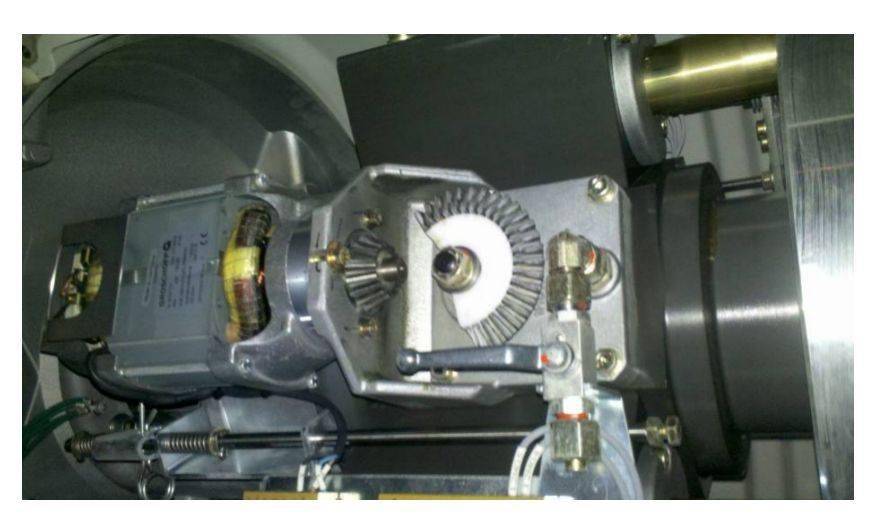 ABB HMB-4/8型液压弹簧机构常见问题分析_储能