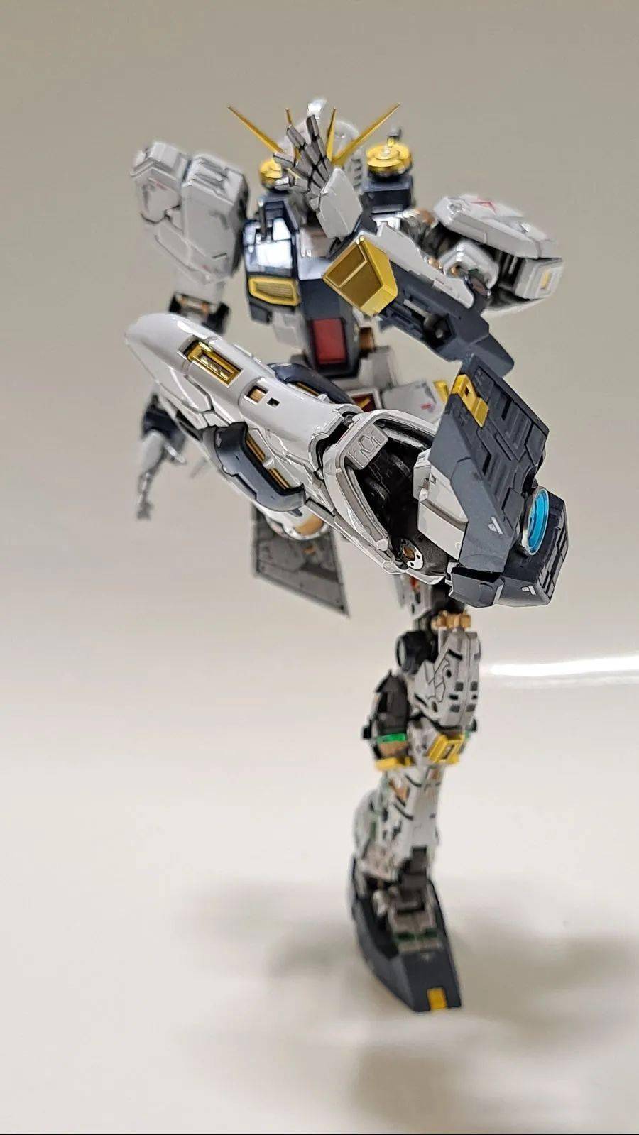 RG牛高达浮游炮的花式玩法-搜狐大视野-搜狐新闻