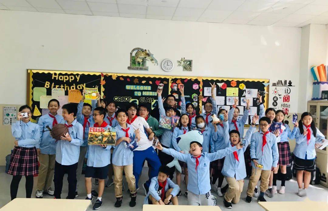 【金彩校园】金山杭州湾双语学校：HBBSS秋季义卖会_教育