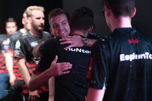 兄弟联手，G2正式签下NiKo_FaZe