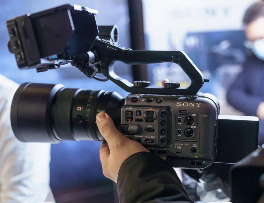 FX6真机体验——你会选择这款全画幅机型吗？_搜狐汽车_搜狐网