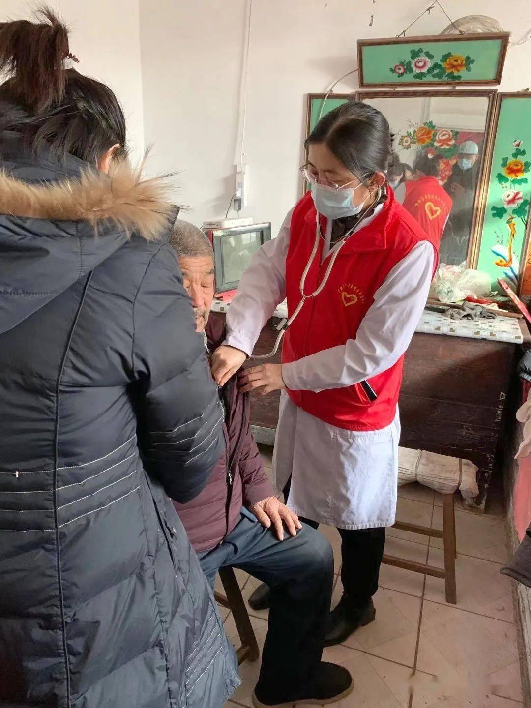 【新时代文明实践】医疗救助进乡村，志愿服务暖人心-搜狐大视野-搜狐新闻