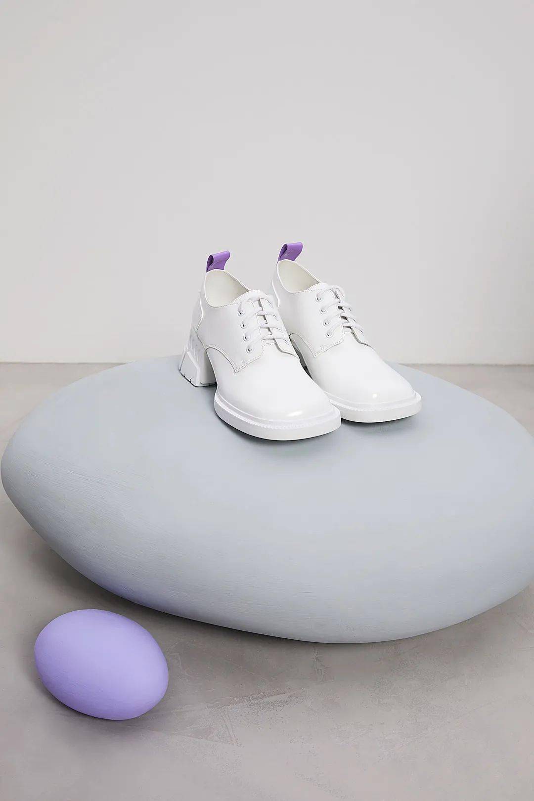 凭个性小白鞋出圈的国货品牌Choco Concert_设计