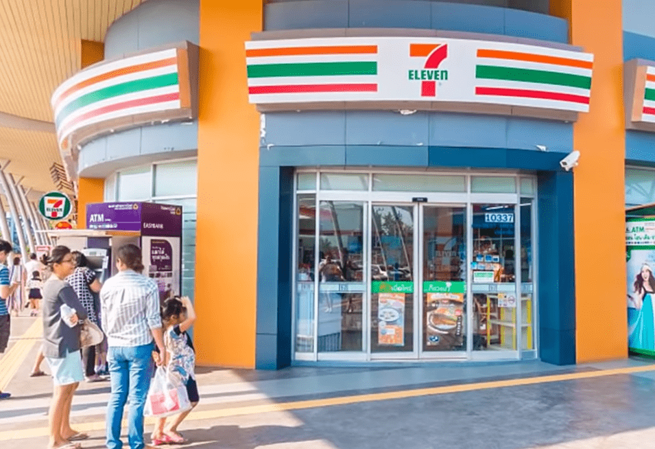 为什么说711便利店在泰国的实力不输日本？_Eleven
