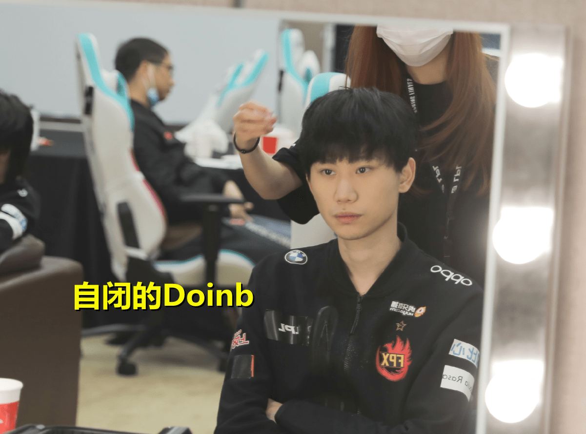 FPX惨败RNG痛失冠军官博炸锅，LWX被喷Doinb自闭，阿水评价不留面_比赛