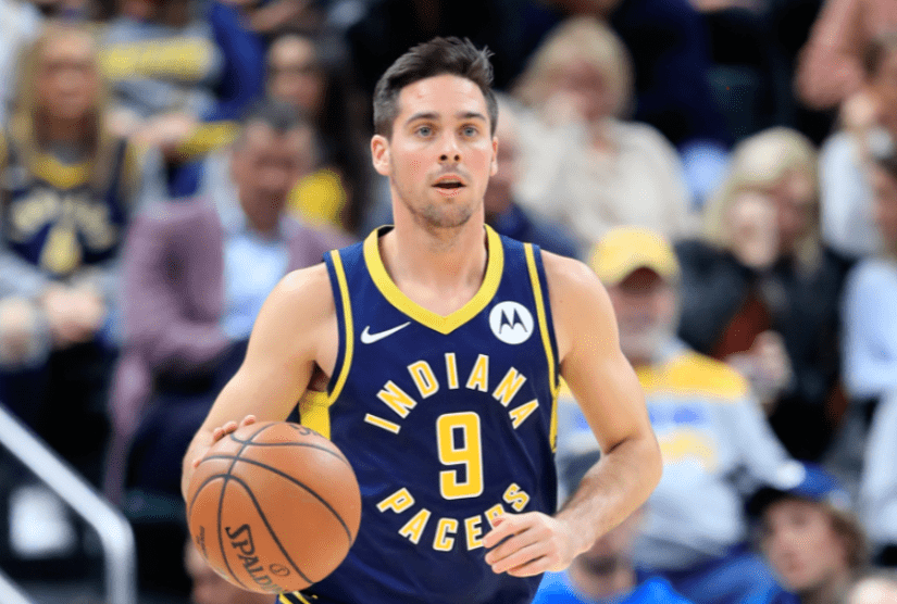 6分13助攻5抢断！1米85落选秀，大合同稳了_麦康奈尔