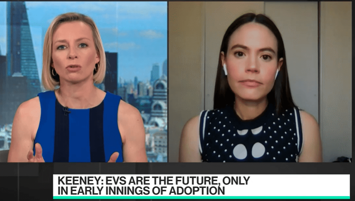 ARK分析师：特斯拉领先其它竞争对手至少三年！_Tasha