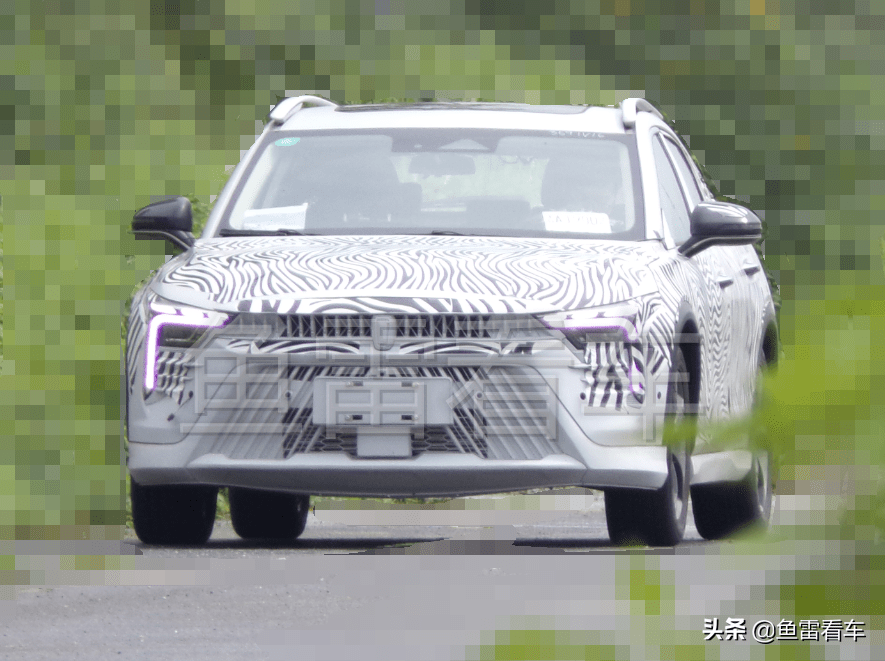 2.0T直喷才是焦点，一汽奔腾70S跨界SUV悄然亮相，视觉冲击力够强_搜狐汽车_搜狐网