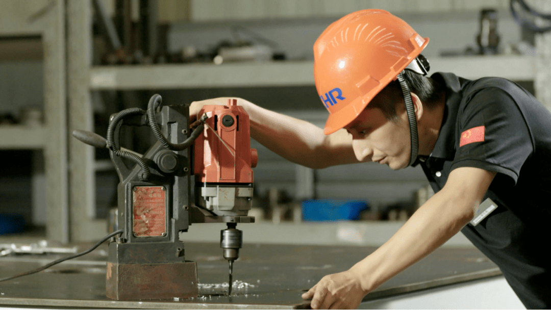 【畅尔故事】一位“新壶镇人”的奋斗：李士炎_液压