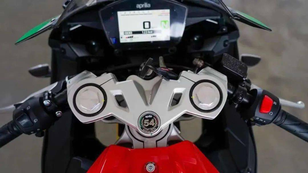 小钢炮驾到——aprilia GPR250R发布，售价26800元_搜狐汽车_搜狐网