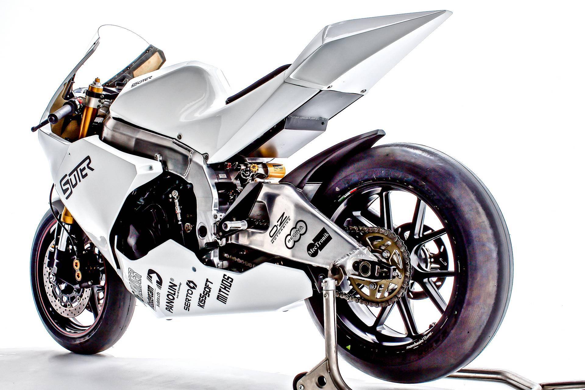Suter MMX2、在售的直列四缸 Moto2 赛车（R6 版）_搜狐汽车_搜狐网