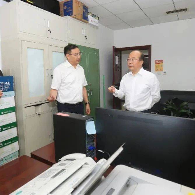 吴强到市委组织部调研_工作