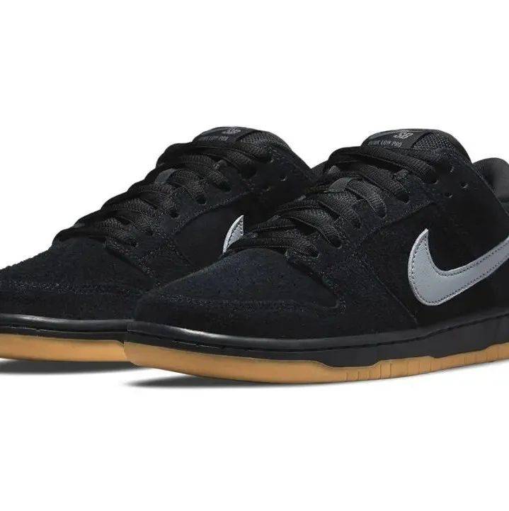 Nike SB Dunk Low "FOG" · Rolex全新钛金属版本曝光 | XH55球鞋新闻 」_by