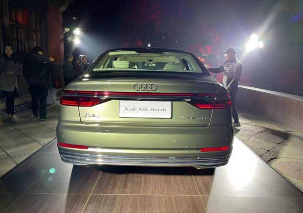 “大号奥迪A4L”，全新A8L霍希版发布，加长130mm，配6缸动力_搜狐汽车_搜狐网