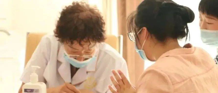 孕期能正常使用护肤品吗?能化妆吗?告诉你真相!成分表