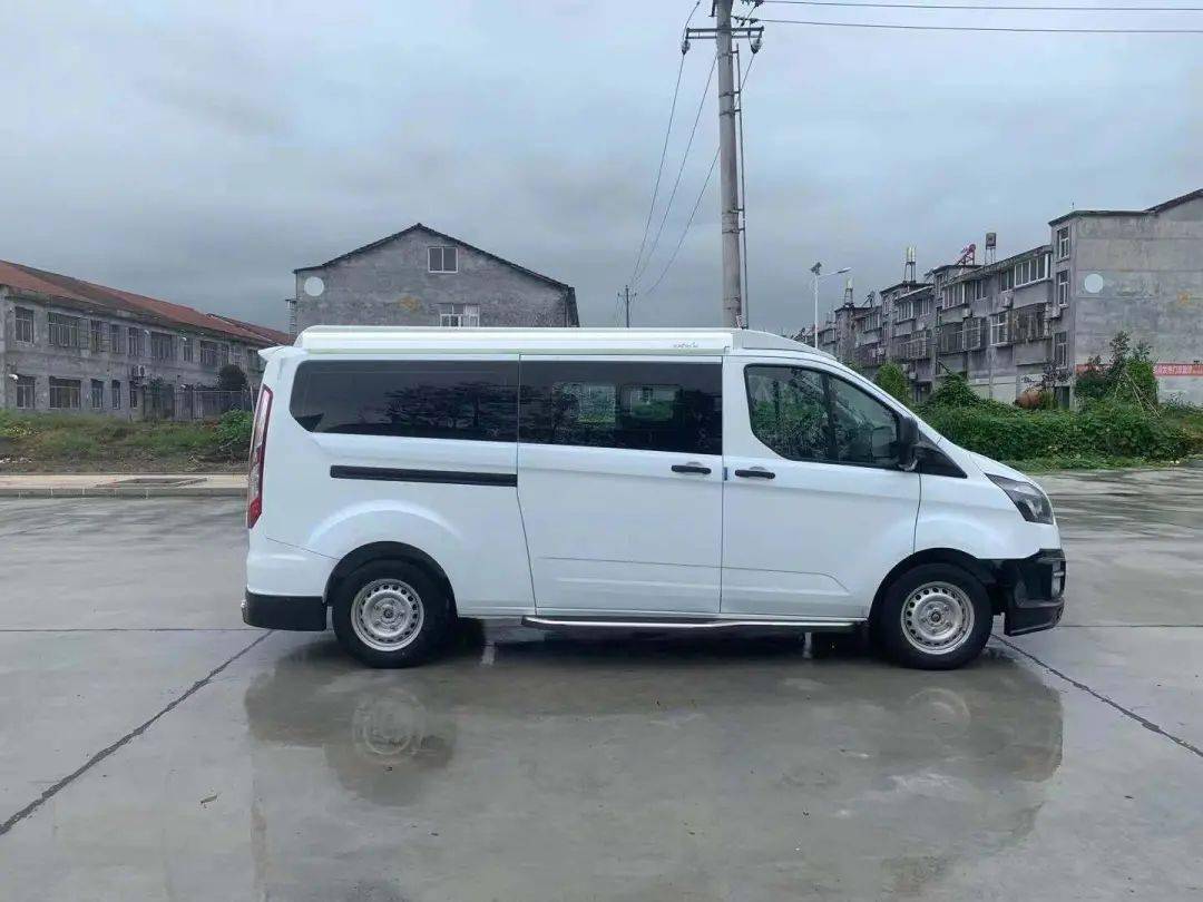 12.10 南京房车展：搏创低顶商旅版V362 升降顶＋航空座椅 可下地库的房车正式上市！_搜狐汽车_搜狐网