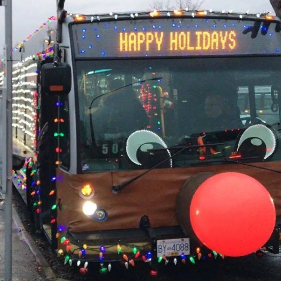 圣诞限量！只有9辆，史上最萌巴士再现大温。网友直呼：求偶遇！_驯鹿_Rudolph_公共汽车