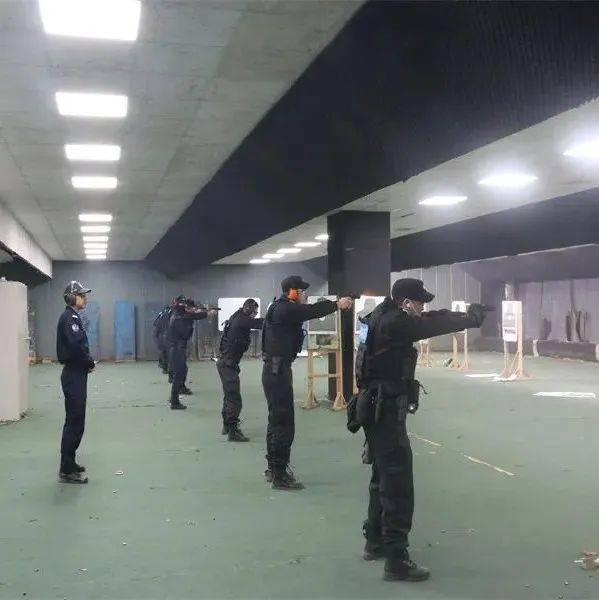 【聚力强省会 公安新作为】淬火铸利刃 忠诚守平安——南明分局巡逻（特警）大队开展实弹射击训练 全警 实战 训练