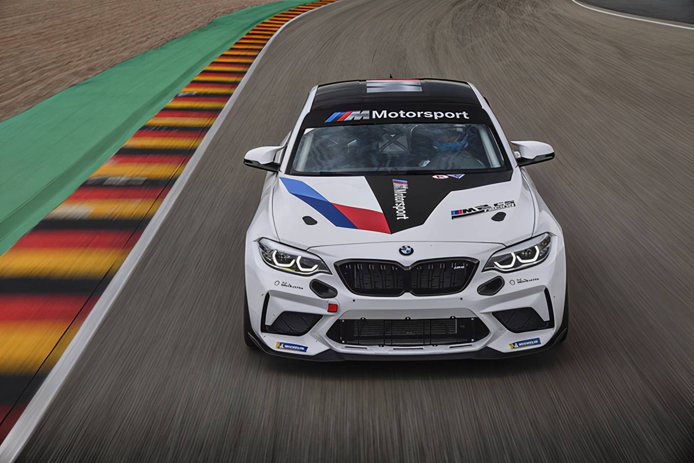 宝马M2 CS Racing，赛场“新玩具”，它有哪些升级？_搜狐汽车_搜狐网